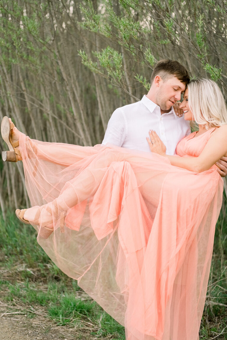 Jessica & Quintin – UW-Arboretum Spring Engagement Session – Larissa ...