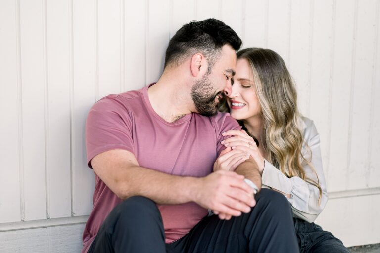 Hailey & Luke – Downtown Milwaukee Engagement Session – Larissa Marie ...